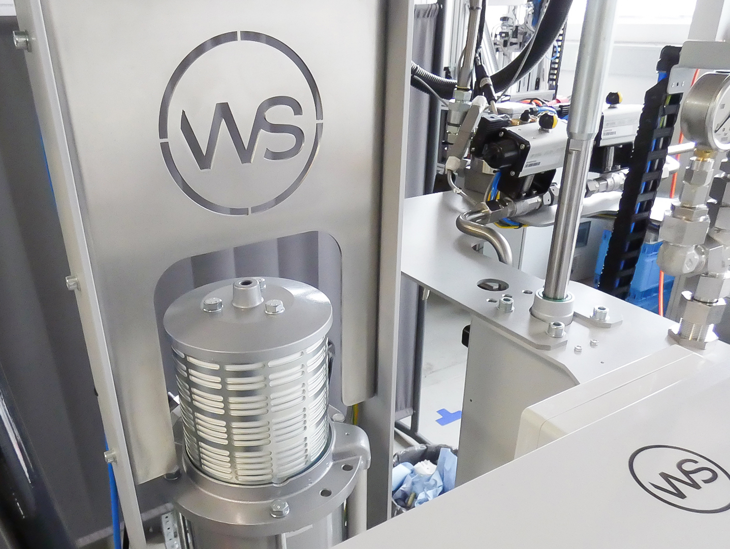 Pumpensystem für hochabrasive Wärmeleitpaste ... | SNS11